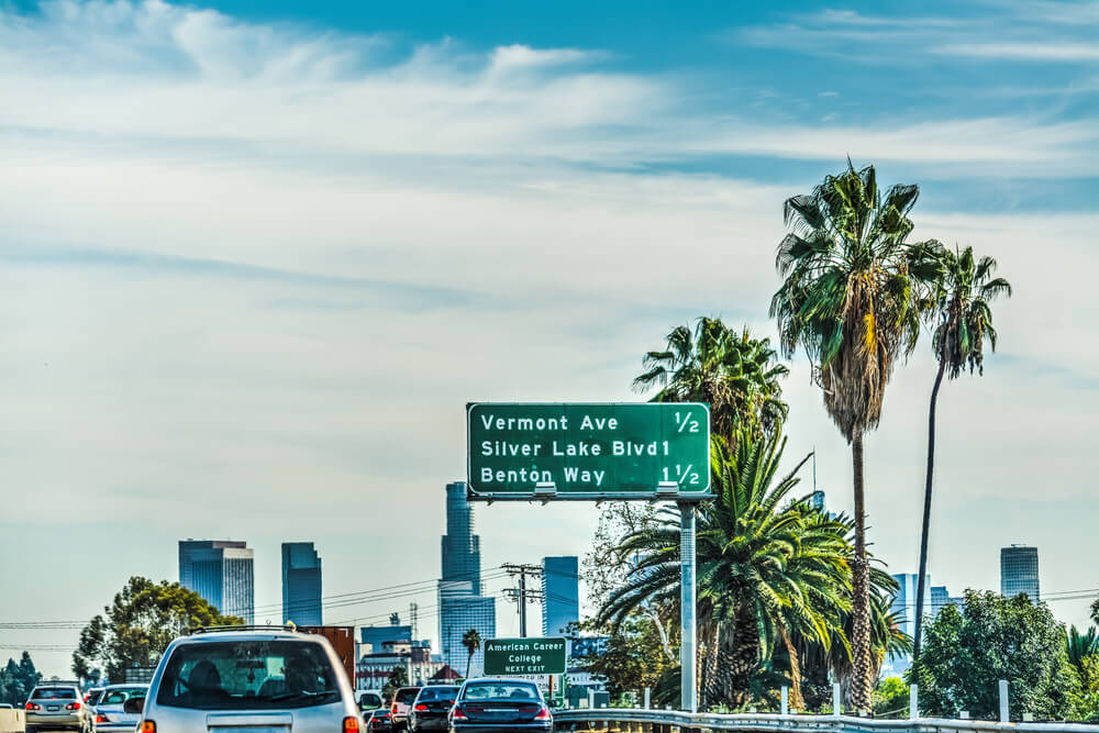 6 Vital Navigational Road Signs You Must Be Familiar With