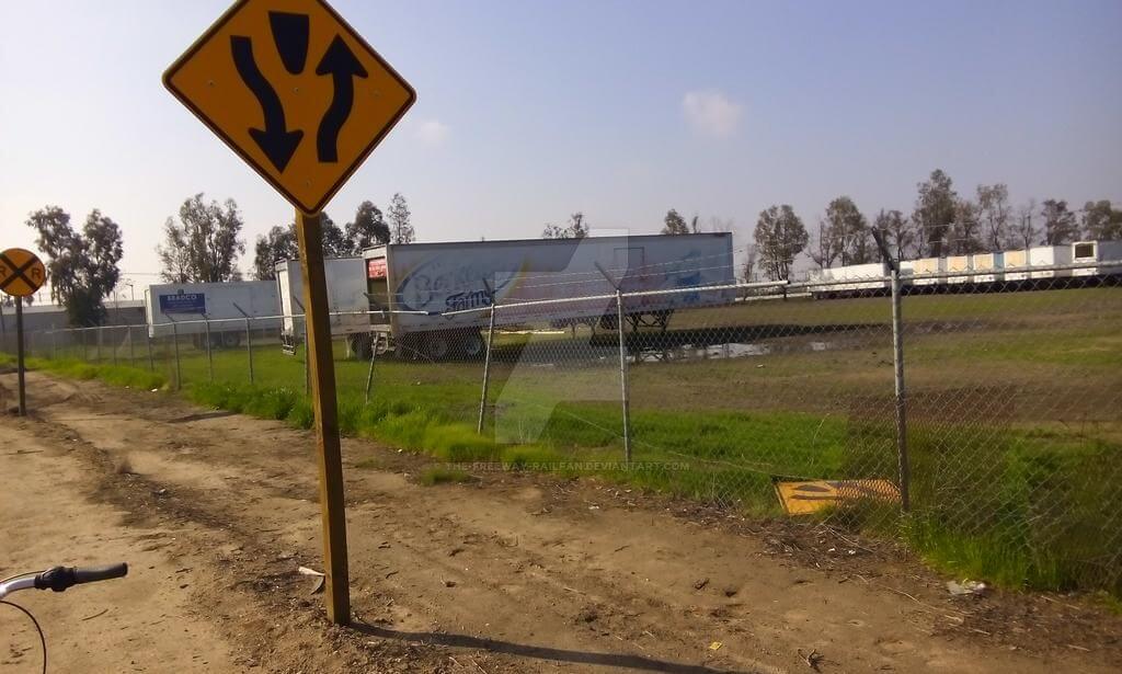 Divided Highway Sign: What Does it Mean?